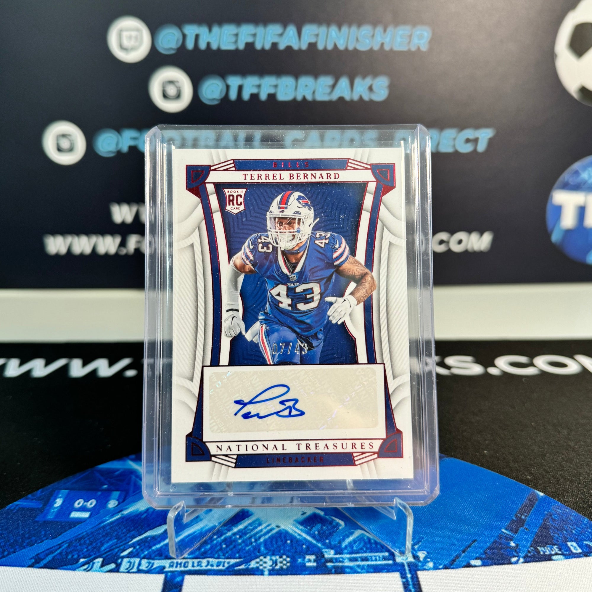 TFF BREAKS CLEAR ACRYLIC CARD STANDS (PACK OF 5) – TFF Breaks